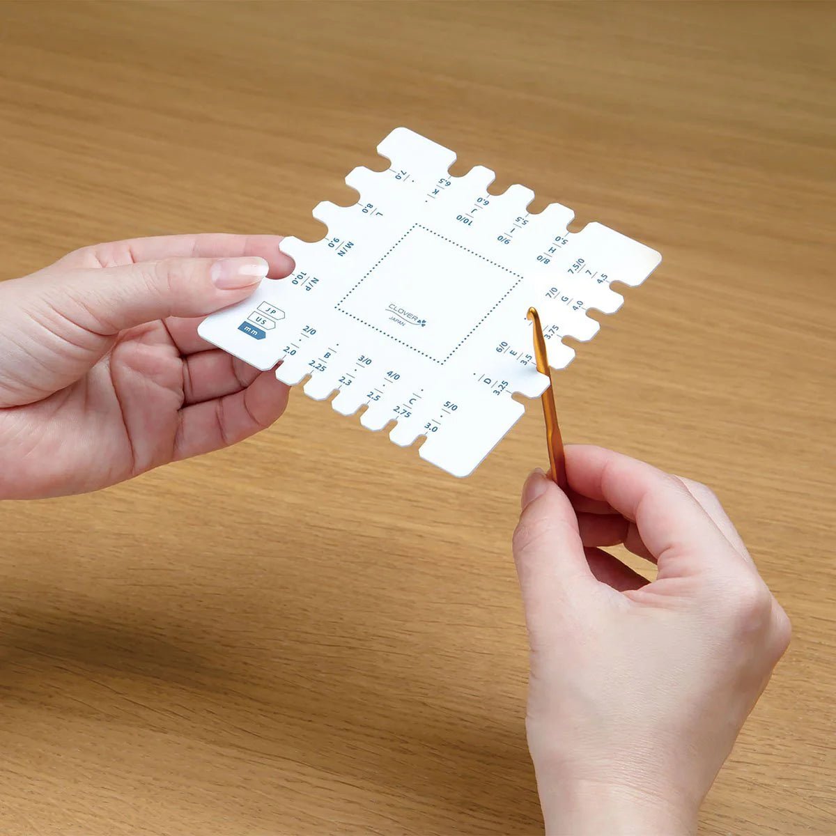 Clover Swatch Ruler and Needle Gauge - The Little Yarn Store